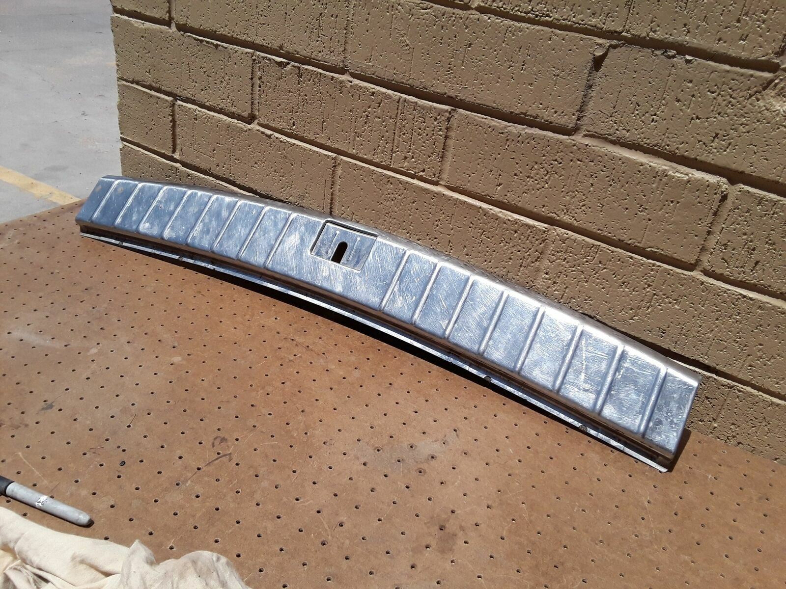 2003-2010 PORSCHE CAYENNE S REAR TRUNK TAILGATE SCUFF PLATE MOULDING ...