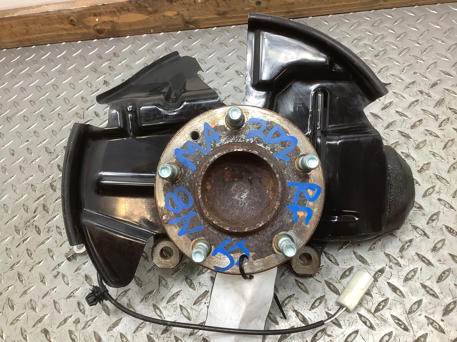 06-08 Mazda Miata Right RH Passenger Front Spindle Knuckle W/Hub | eBay