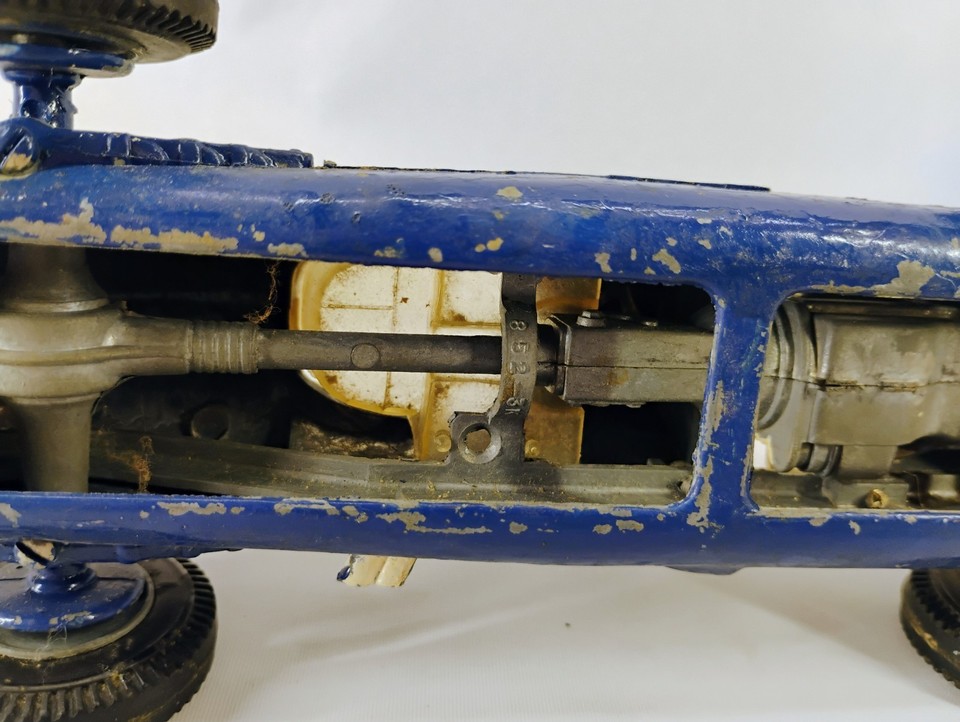 Vintage Hubley Iron Fishtail Indy Race Car Toy No Steering Wheel | eBay