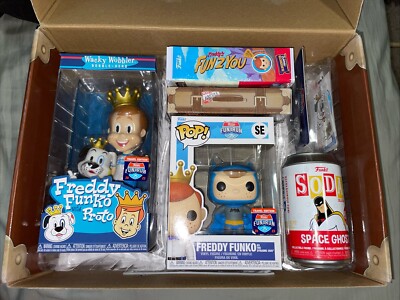 Funko POP Fun On The Run Travel Edition Box With Freddy Funko As Batman ...