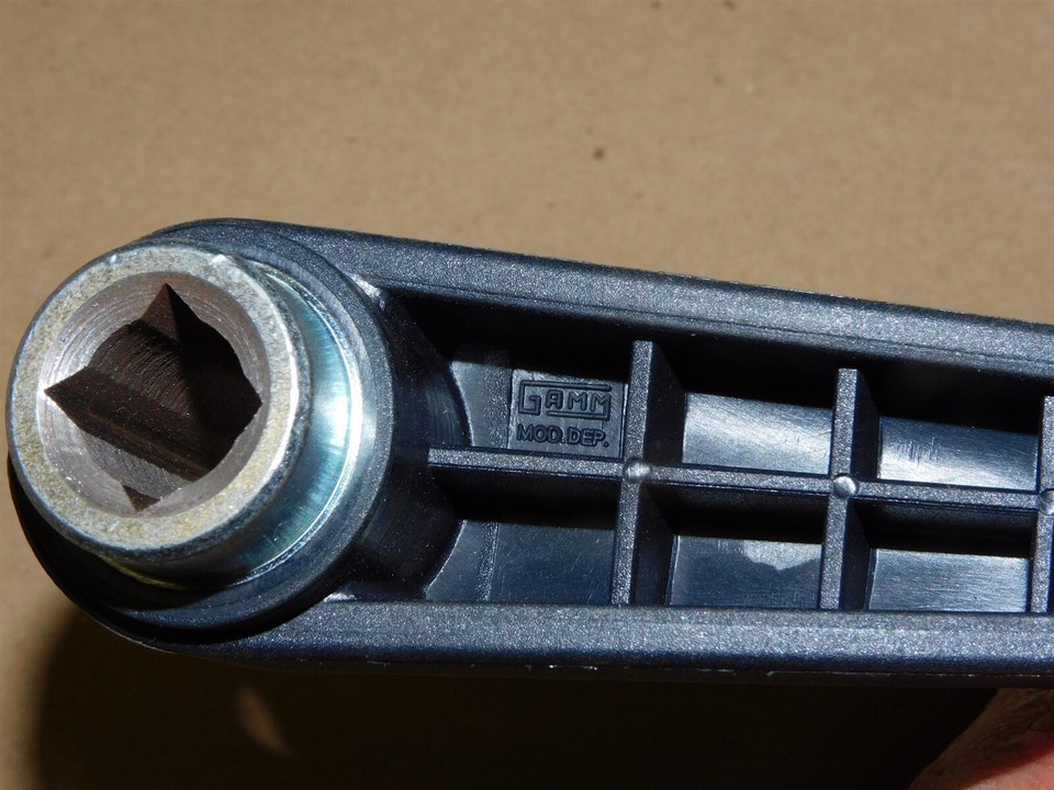 Gamm MV100-TM Revolving handle in phenolic plastic on steel 1/2" stud ...