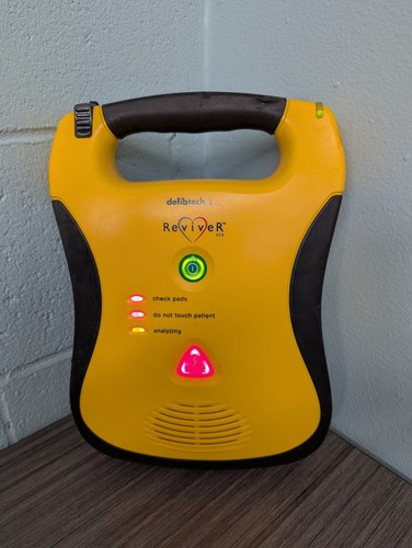 Defibtech Lifeline AED Defibrillator Reviver Ddu-100a Adults Pads Bag ...