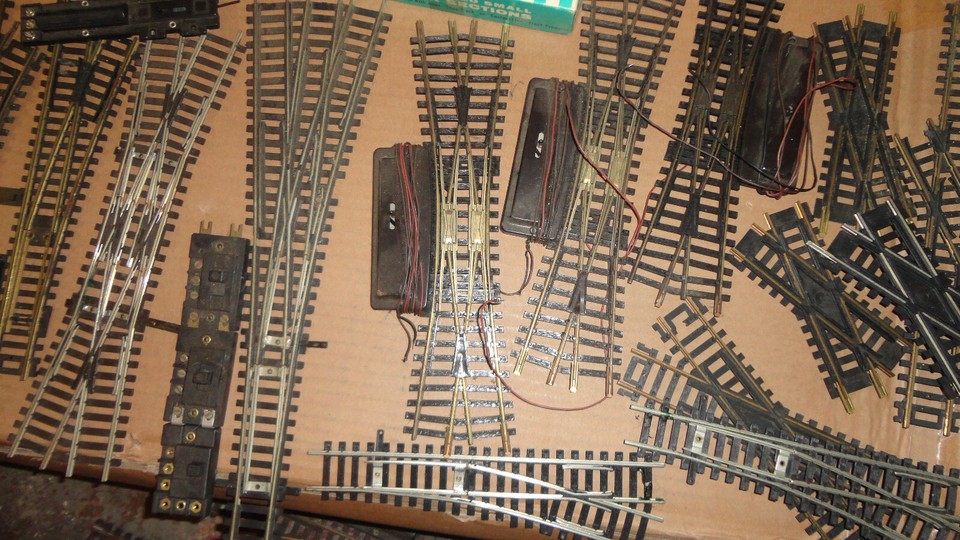 Lot of 40+ CROSS OVER Scale HO code 83 Track Switches Switch For Train layout | eBay