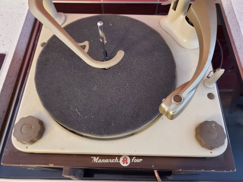 Vintage 1950's BSR Monarch M four Radio and Record Turntable Cream ...