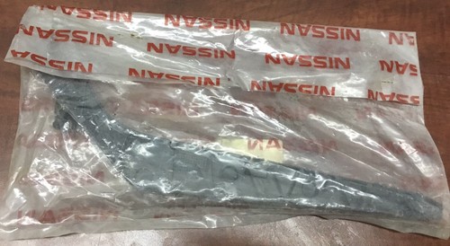 07-12 Nissan Sentra 85220-ET00A Passenger Rear Side Bumper Retainer ...
