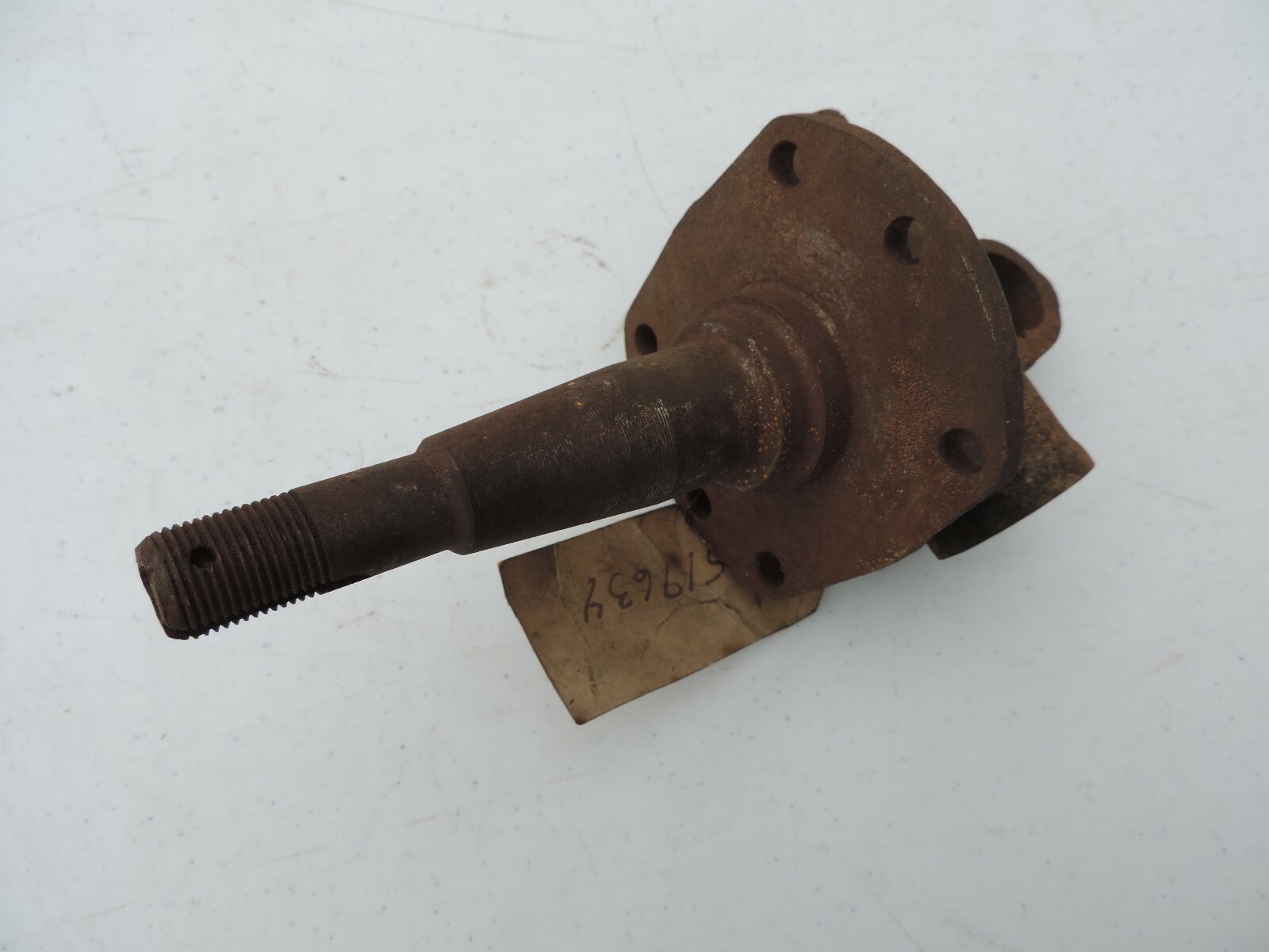 VINTAGE NOS STUDEBAKER LEFT FRONT SPINDLE 519634 - 1947 COMMANDER | eBay