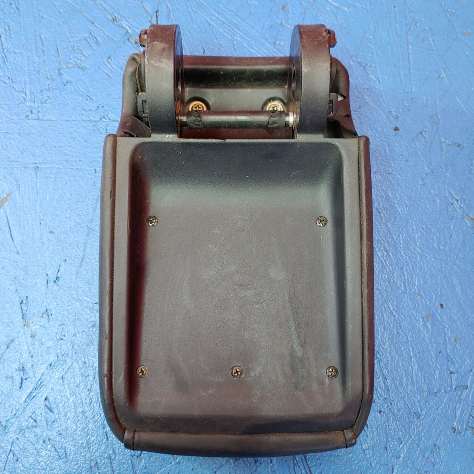 01-05 Lexus IS300 Center Console Lid Arm Rest Cover 58905-53040 Is300 ...