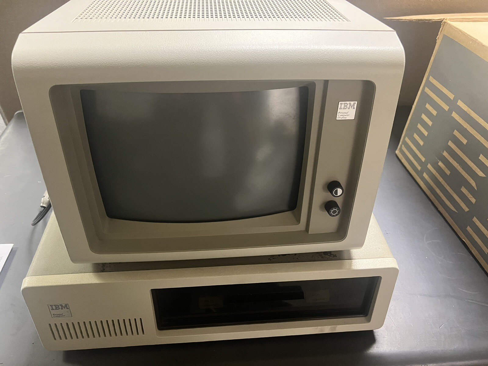 Vintage IBM XT Personal Computer +MONITOR +All Manual &5.25 Floppy Dis ...