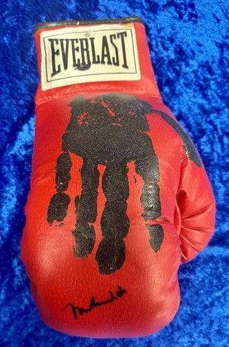 PSA 10- EXTREMELY RARE!!! Muhammad Ali Autographed Boxing Glove With ...
