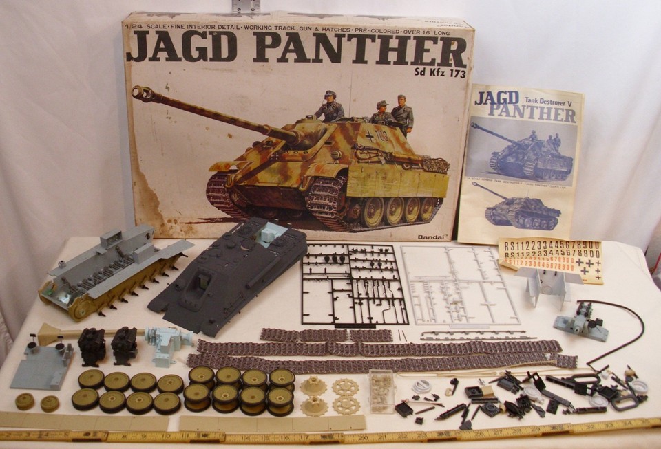 BANDAI GERMAN JAGD PANTHER TANK WWII MILITARY MODEL KIT 1:24 8272 | eBay