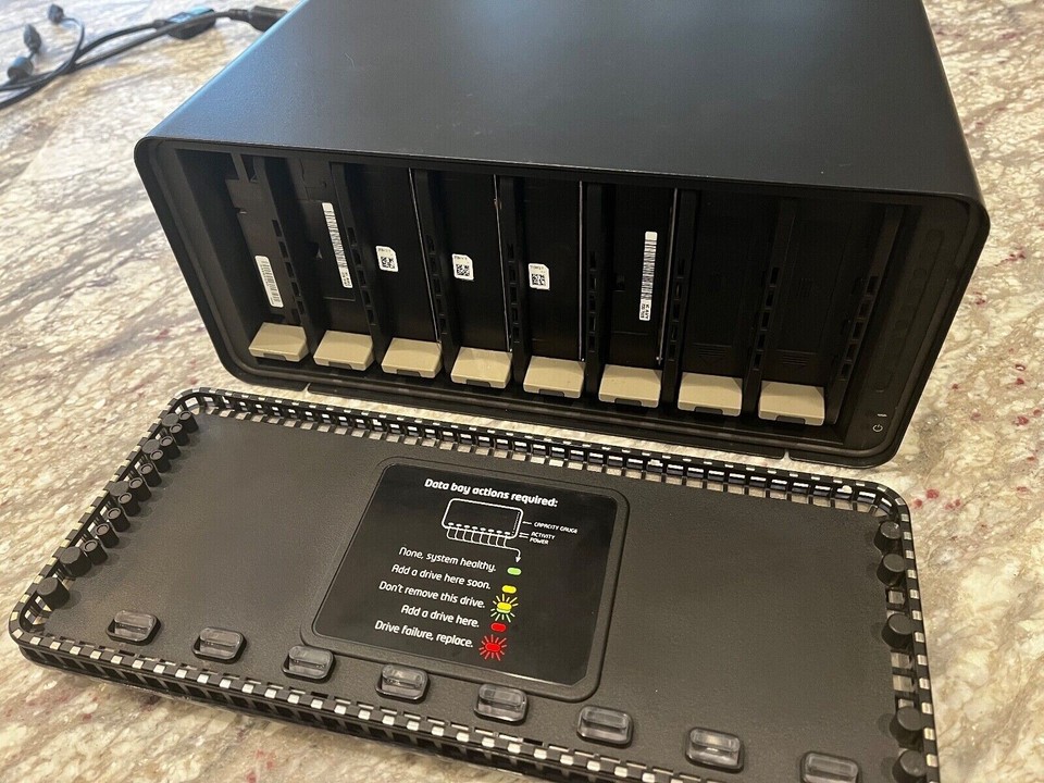 FOR PARTS - Data Robotics Drobo Pro DRPR1-A 8-Bay DAS - Includes Drives ...