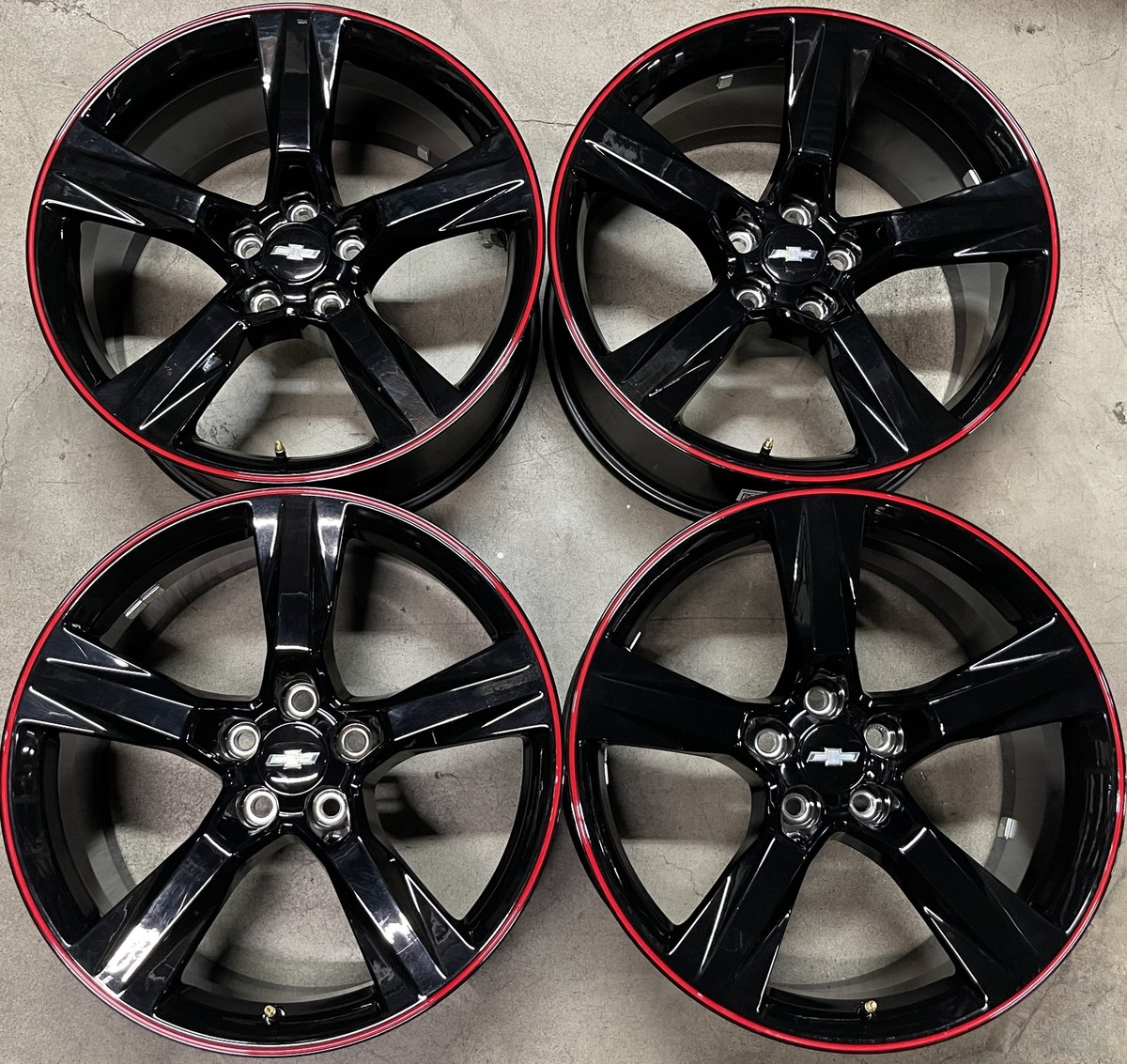 Chevy Camaro 2022 Black And Red