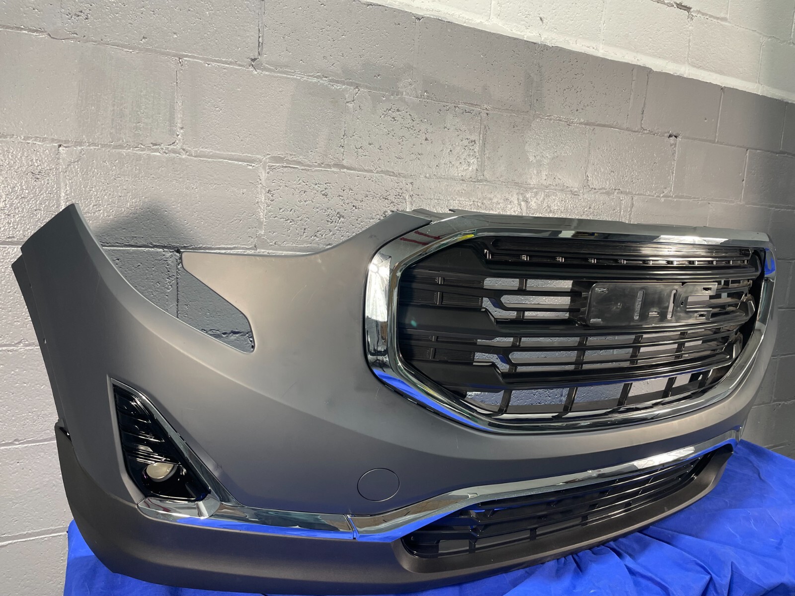 For 2018 2019 2020 2021 GMC Terrain SLE Complete Front Bumper Assembly ...