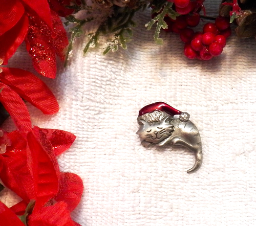 CLASSIC CHRISTMAS KITTY PIN BROOCH SANTA RED HAT SIGNED JJ SILVER TONE ...