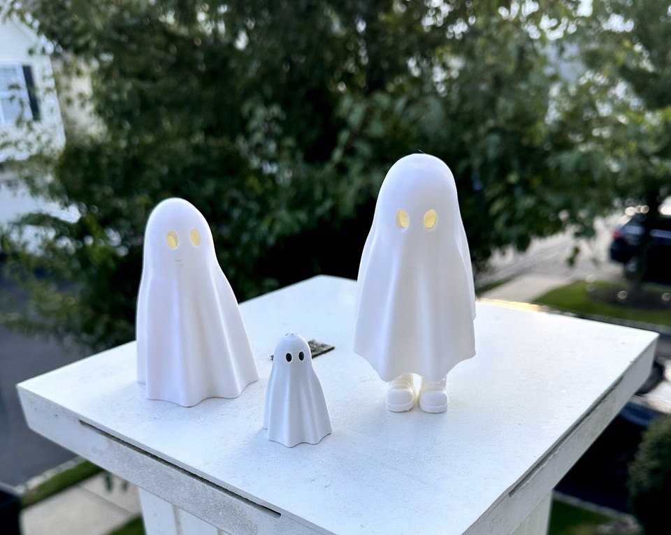 Zou 3D Halloween Ghost With Hidden Feet- 3D Printed Halloween ...