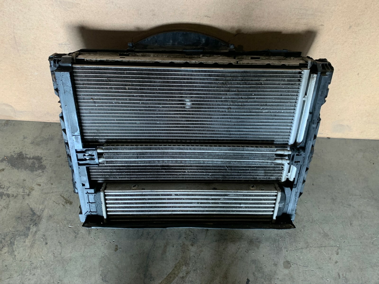 BMW 07-13 E90 E92 E82 FRONT RADIATOR COOLING CONDENSER FAN ASSEMBLY OEM ...