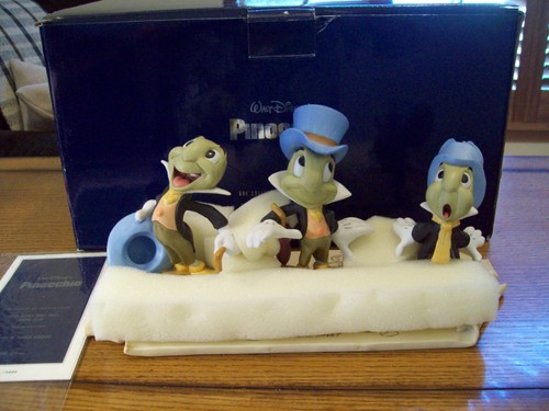 WALT DISNEY GALLERY PINOCCHIO JIMINY CRICKET MODEL SHEET FIGURAL SCENE ...