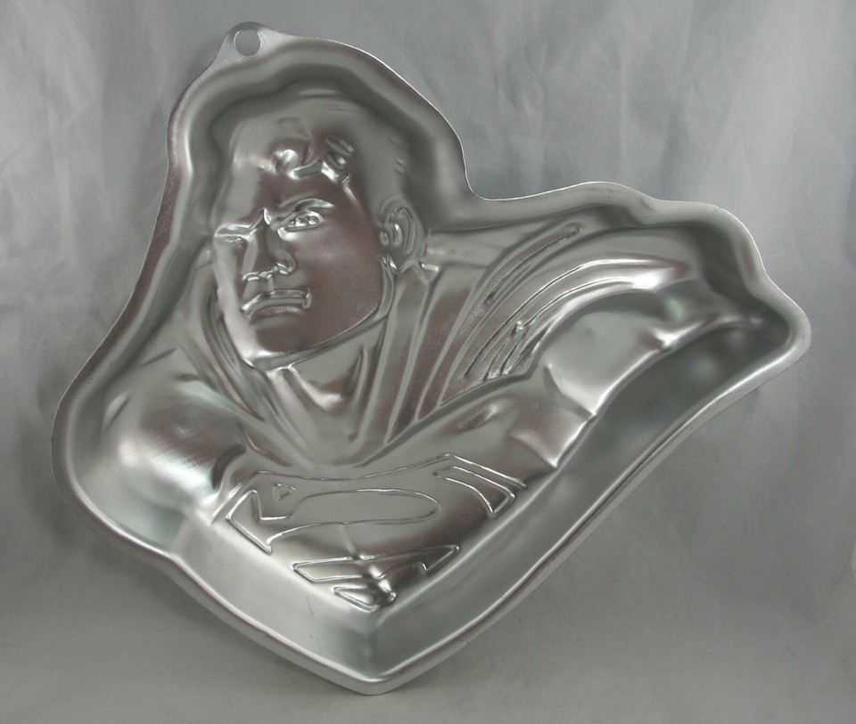 Superman Cake Pan With Decorating Instructions 2105-3350 DC Comics | eBay