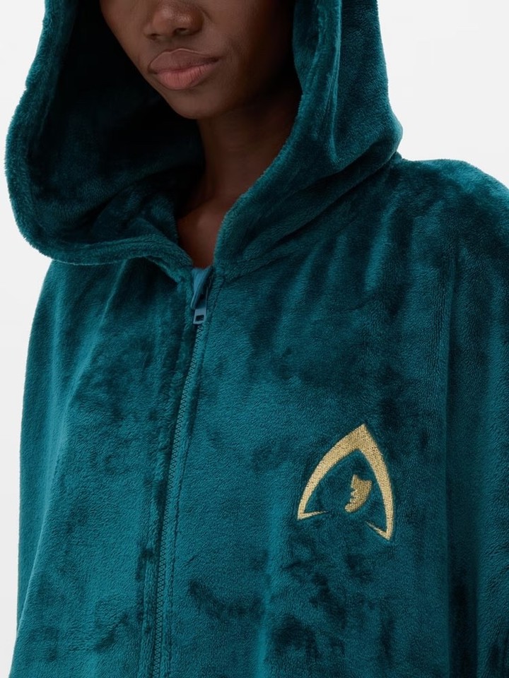 Green soft The Traitors Cloak Robe Winter soft Halloween new with tag ...