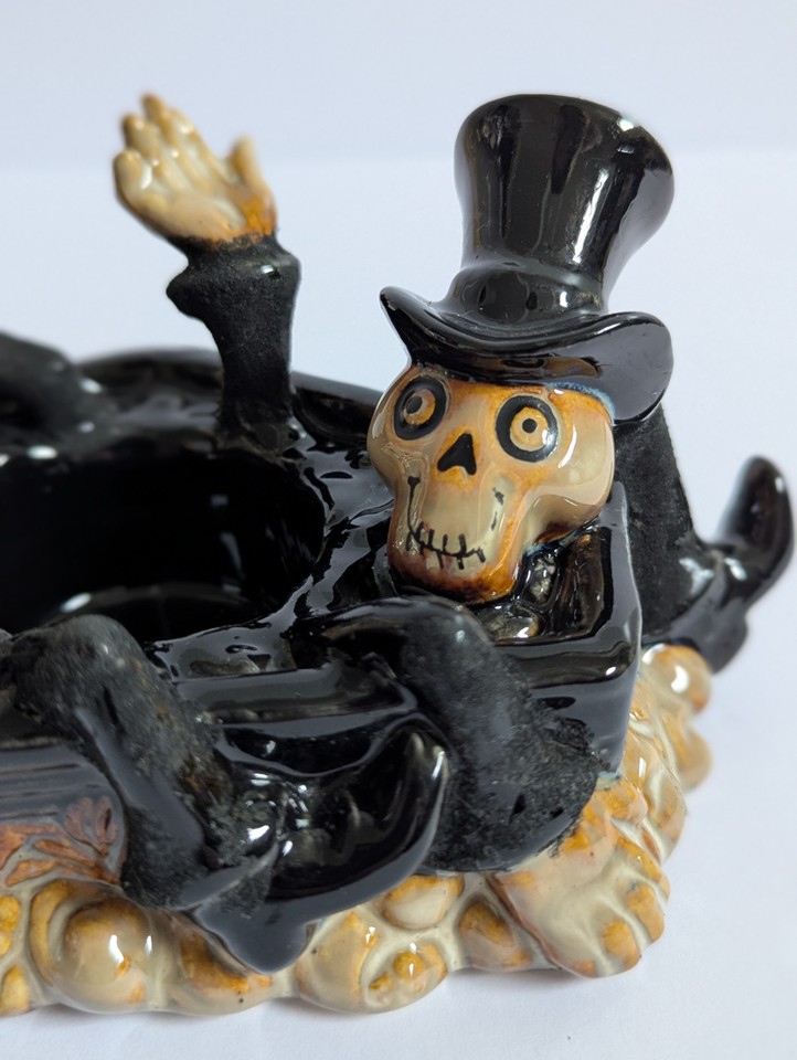 Yankee Candle Boney Bunch Rest in Pieces Coffin Tea Light Holder 2011 ...