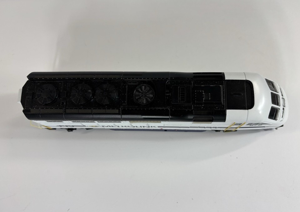 Athearn HO F59PHI Metrolink Dummy Engine | eBay