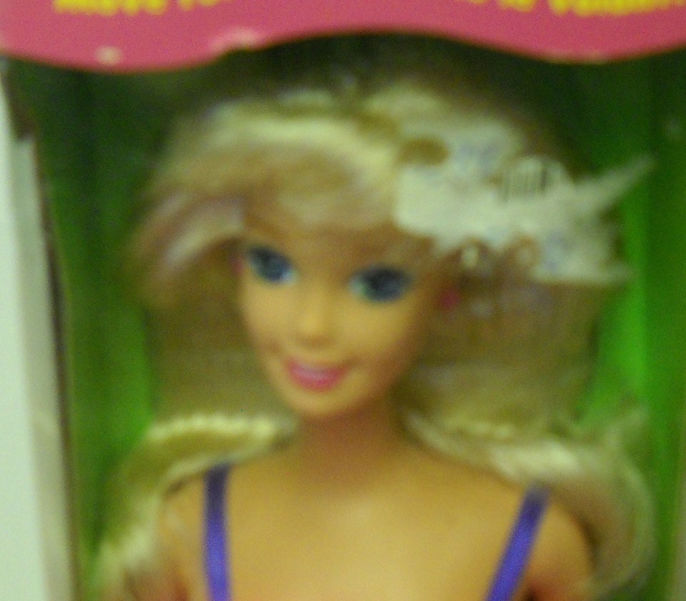 #3087 NRFB Mattel Foreign Ruffle Fun Frou Frou Barbie Fashion Doll | eBay