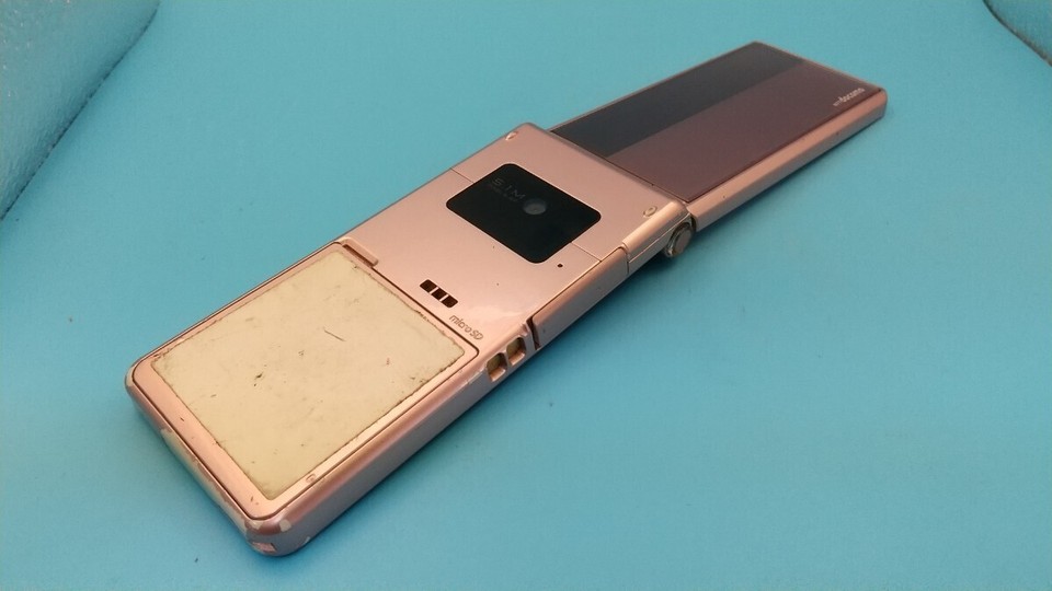 Panasonic Docomo P-01E Japanese Flip Phone Keitai Garakei w/ Charger ...