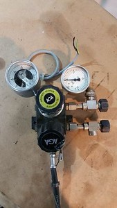 AGA CO2 Gas Regulator Twin Gauge Industrial With Pressure Switch | eBay