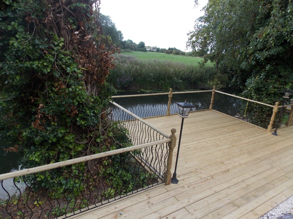 Wavy or Straight Black Metal Decking Panels. Steel Garden Fence Spindle ...