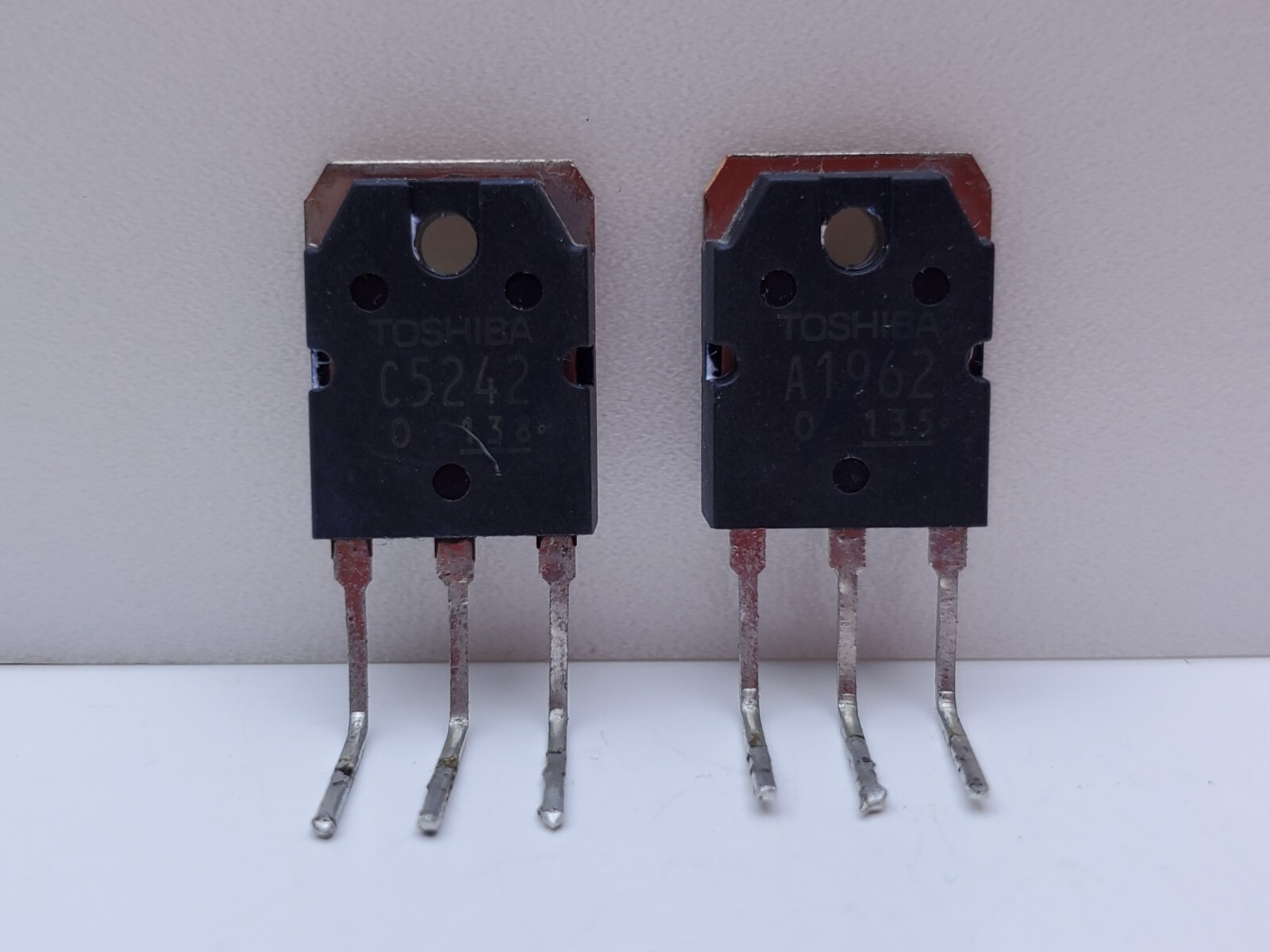 Original Toshiba C5242 A1962 transistors Pair | eBay