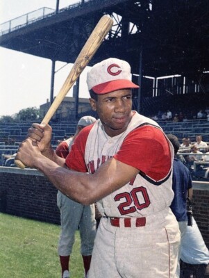 REDS YOUNG HALL OF FAME GREAT FRANK ROBINSON COLOR 8x10 PHOTO | eBay