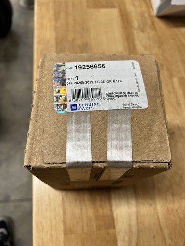 GM Lower Ball joint Pn 19256656 | eBay