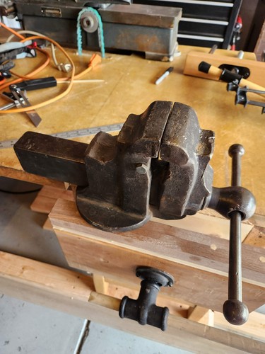 Vintage BENCH VISE. PRENTISS No 91 BULL DOG? Antique heavy tool ...