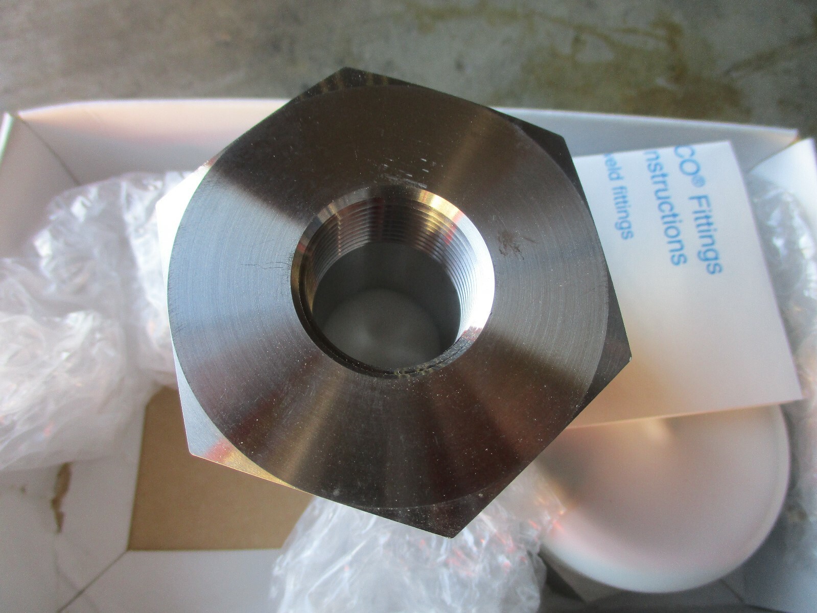 SWAGELOK VCO FITTING; ADAPTER 1-1/2" VCO X 3/4" FNPT, SS-24-VCO-7-12 ...