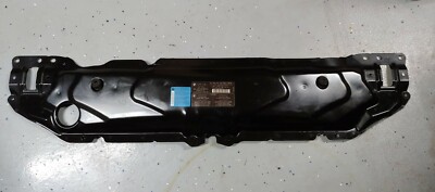 OEM BMW E60 525 528 530 535 550 Front Upper Radiator Support Cover ...
