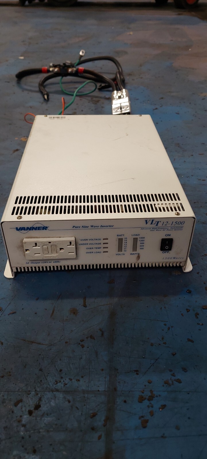 VANNER - VLT 12-1500 12 Volt DC to AC Pure Sine Wave Inverter Used ...