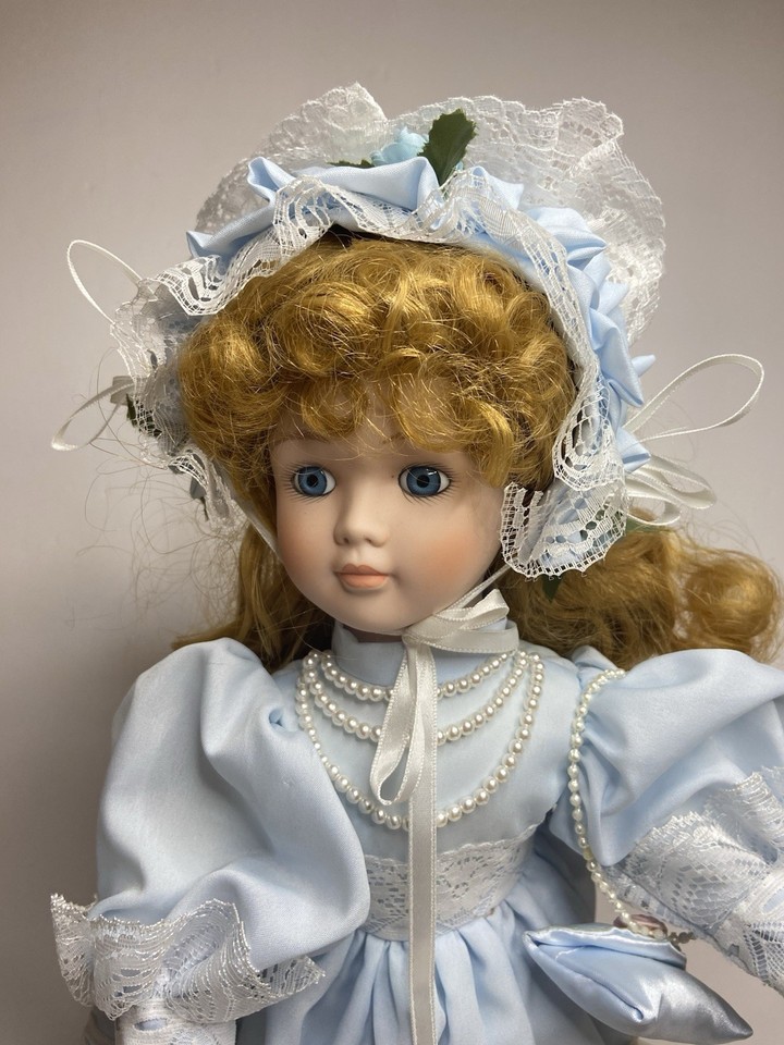 Vintage Dynasty Doll Collection Porcelain Doll & Display Stand | eBay