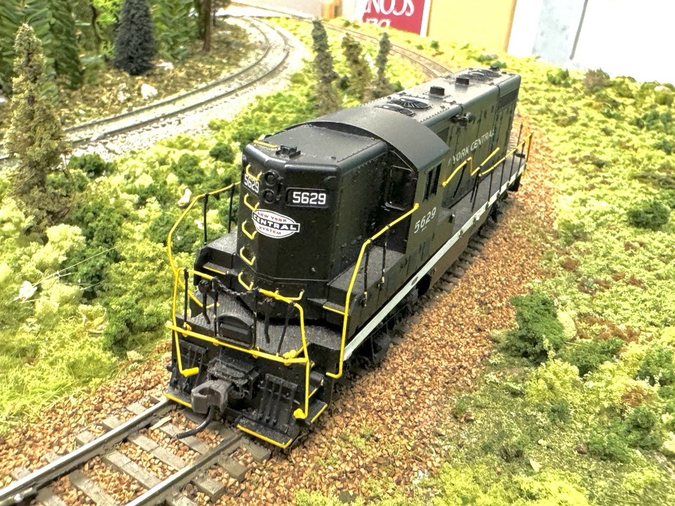 Atlas Classic 8482 HO Scale NYC New York Central EMD GP7 Diesel ...