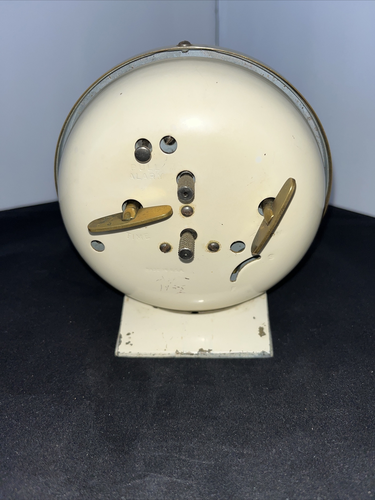 Vintage WESTCLOX BIG BEN Loud ALARM DRESSER CLOCK ENAMEL BEIGE 5.25 ...