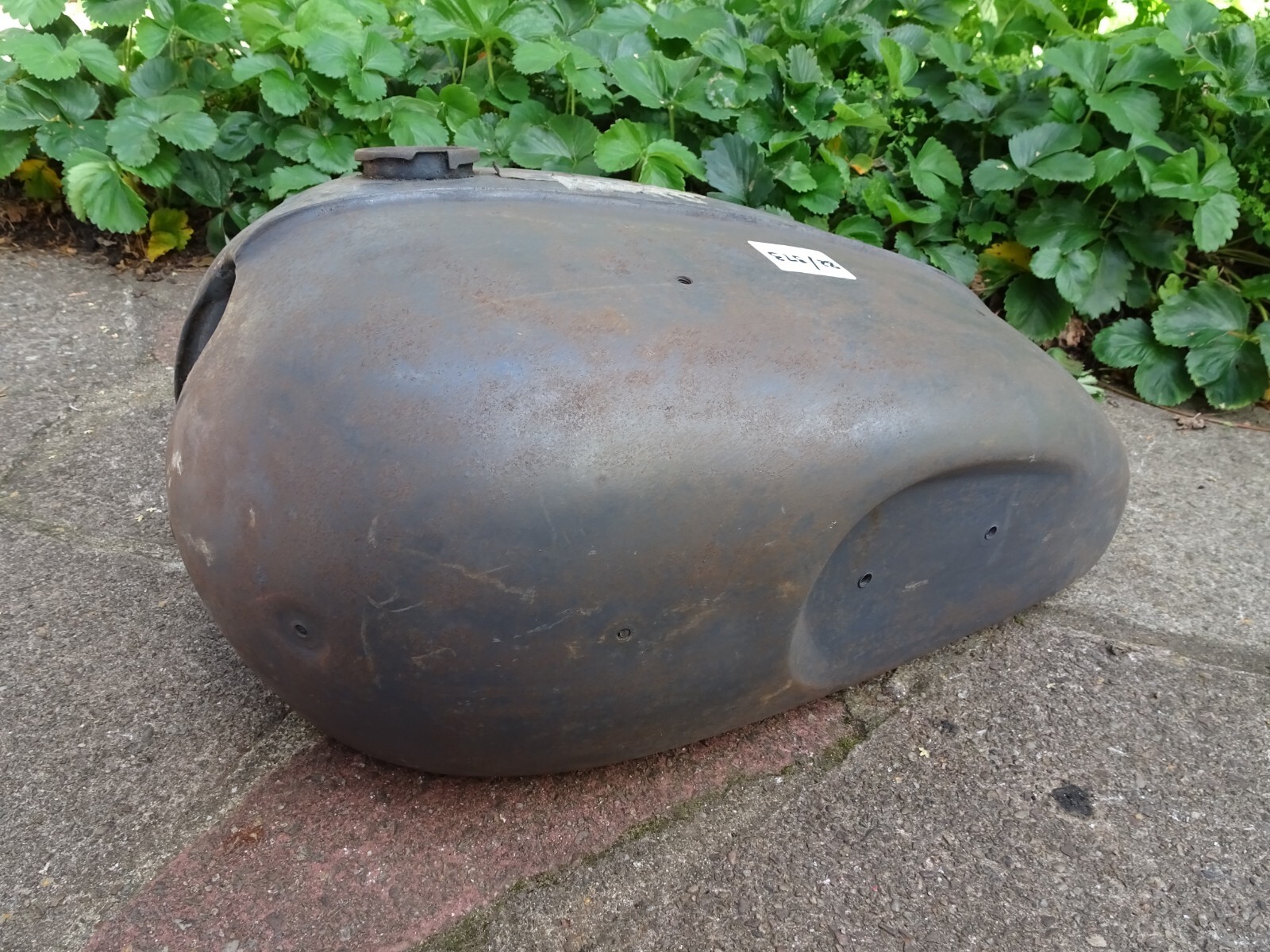 ORIGINAL TRIUMPH PRE UNIT PETROL TANK. POSS VINTAGE 5T 6T T100 T110 ...