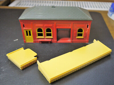 Triang Railway Buildings R60 Victorian Station Reproduction Awnings ...
