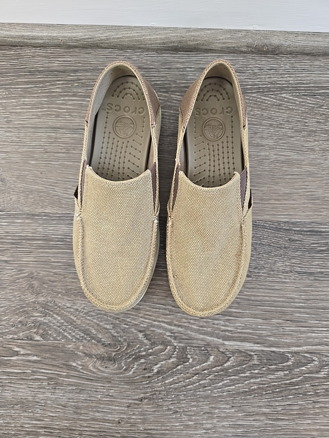 crocs men's santa cruz loafer Size 6 - Gem