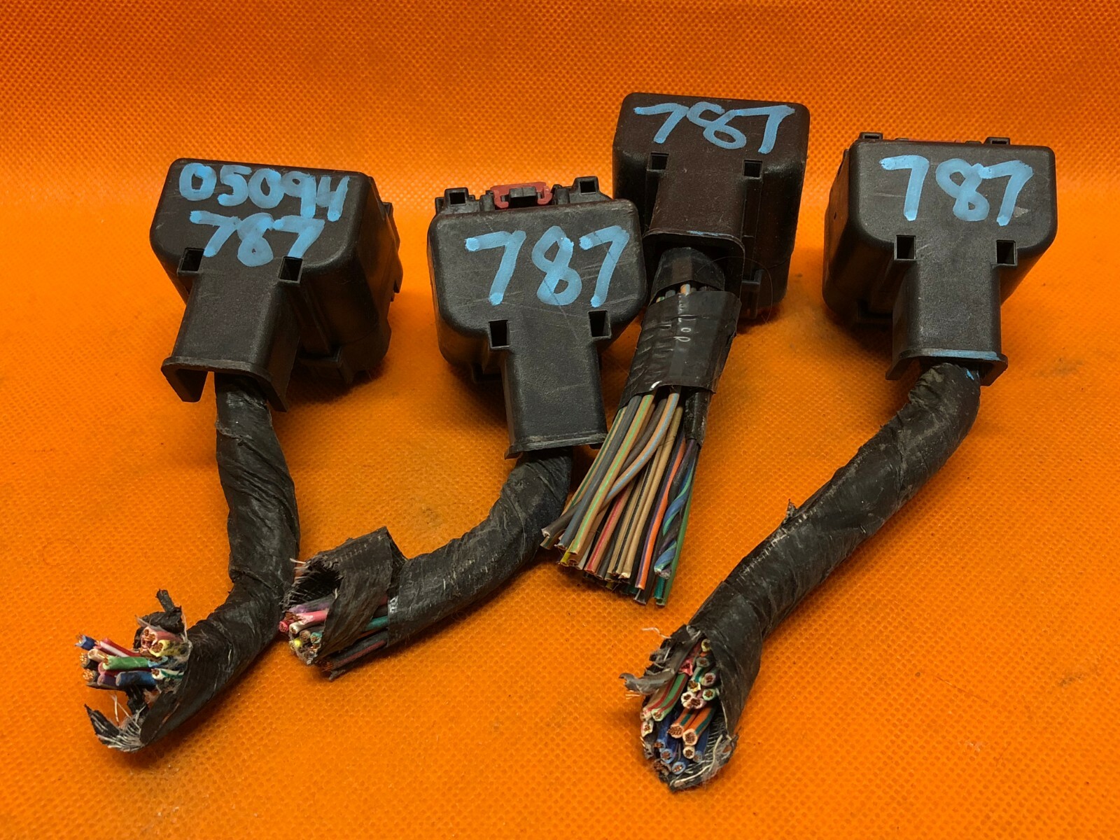 06 SEBRING STRATUS PLUG WIRING HARNESS CONNECTOR PIGTAILS ECM ECU PCM ...