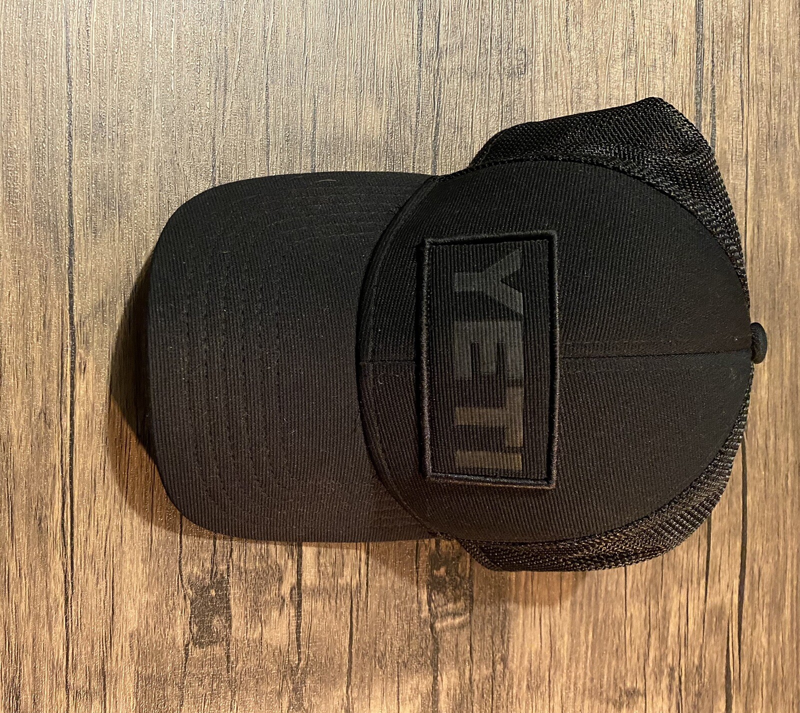 YETI Black Patch Trucker Snapback Hat - Gem