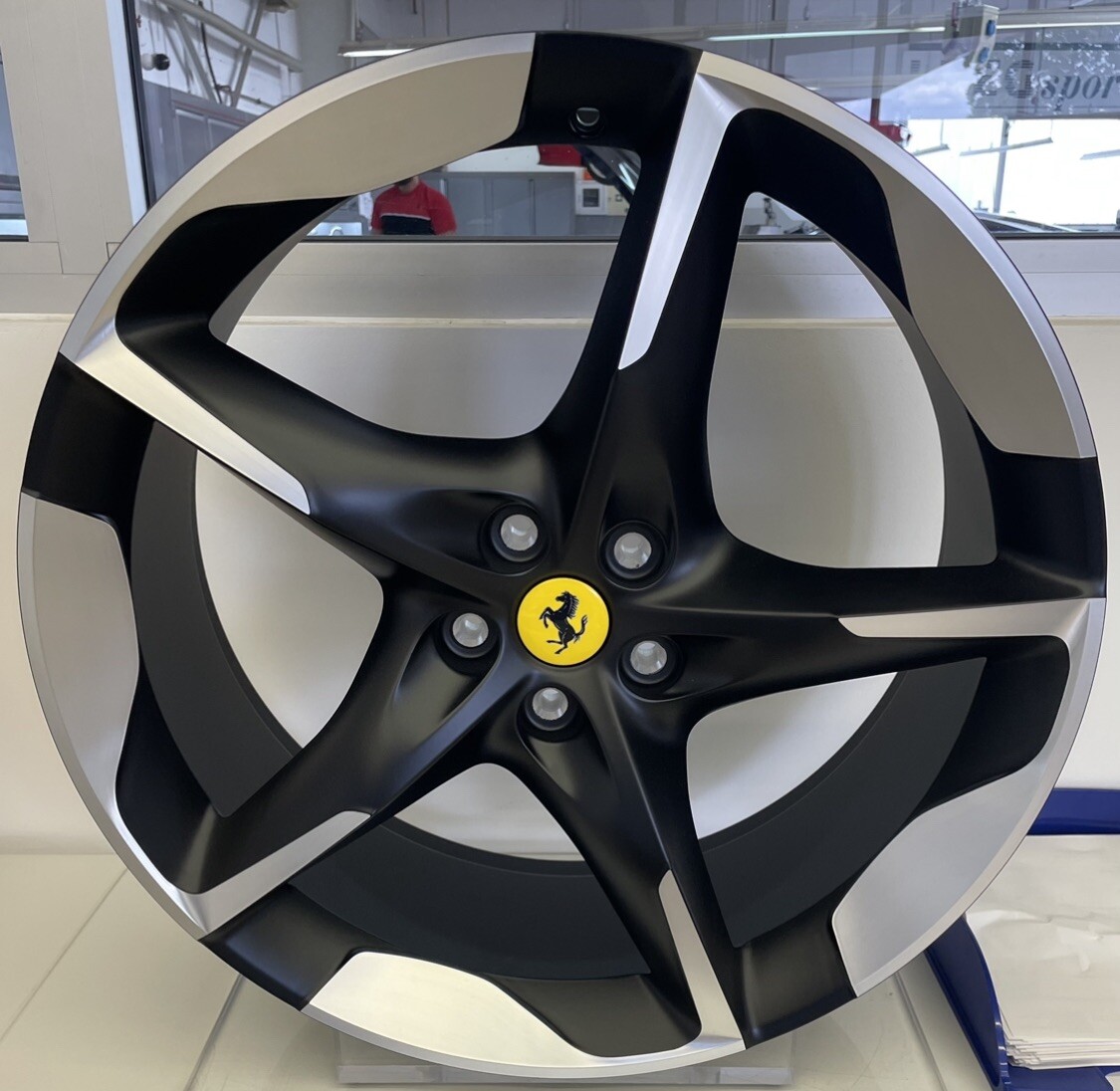 4x Original Ferrari Purosangue F175 22 23 Zoll Forged Wheels Felgen NEW ...