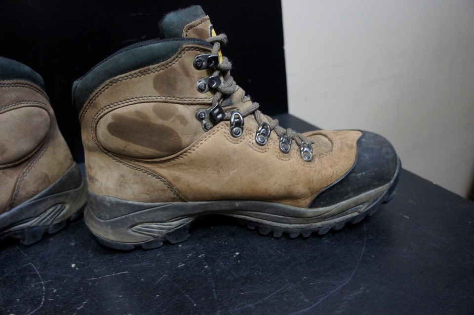 Vasque Wasatch GTX 7166 Waterproof Vibram Sole Hiking Boots Size 10M ...