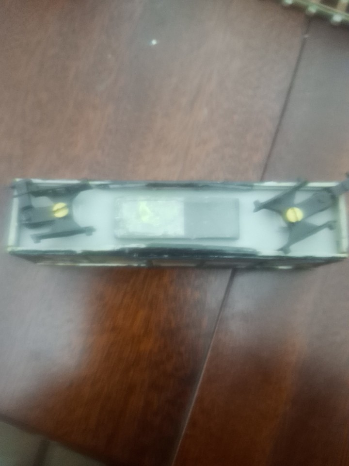 OO9 Narrow Gauge 4mm Scale Bogie Box Van No Wheels On Bogies See Photos ...
