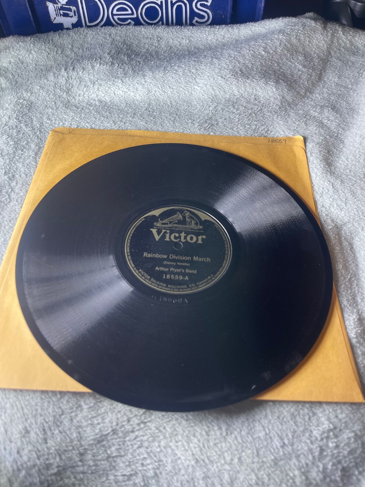VICTOR Record 78 rpm 18559 RAINBOW DIVISION MARCH / SPIRIT OF ...