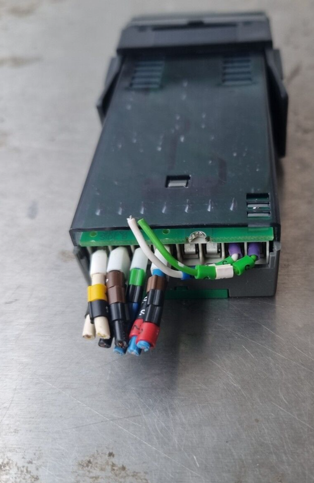 CAL CONTROLS 3200 Temperature Control Controller (IN30S1B3) | eBay