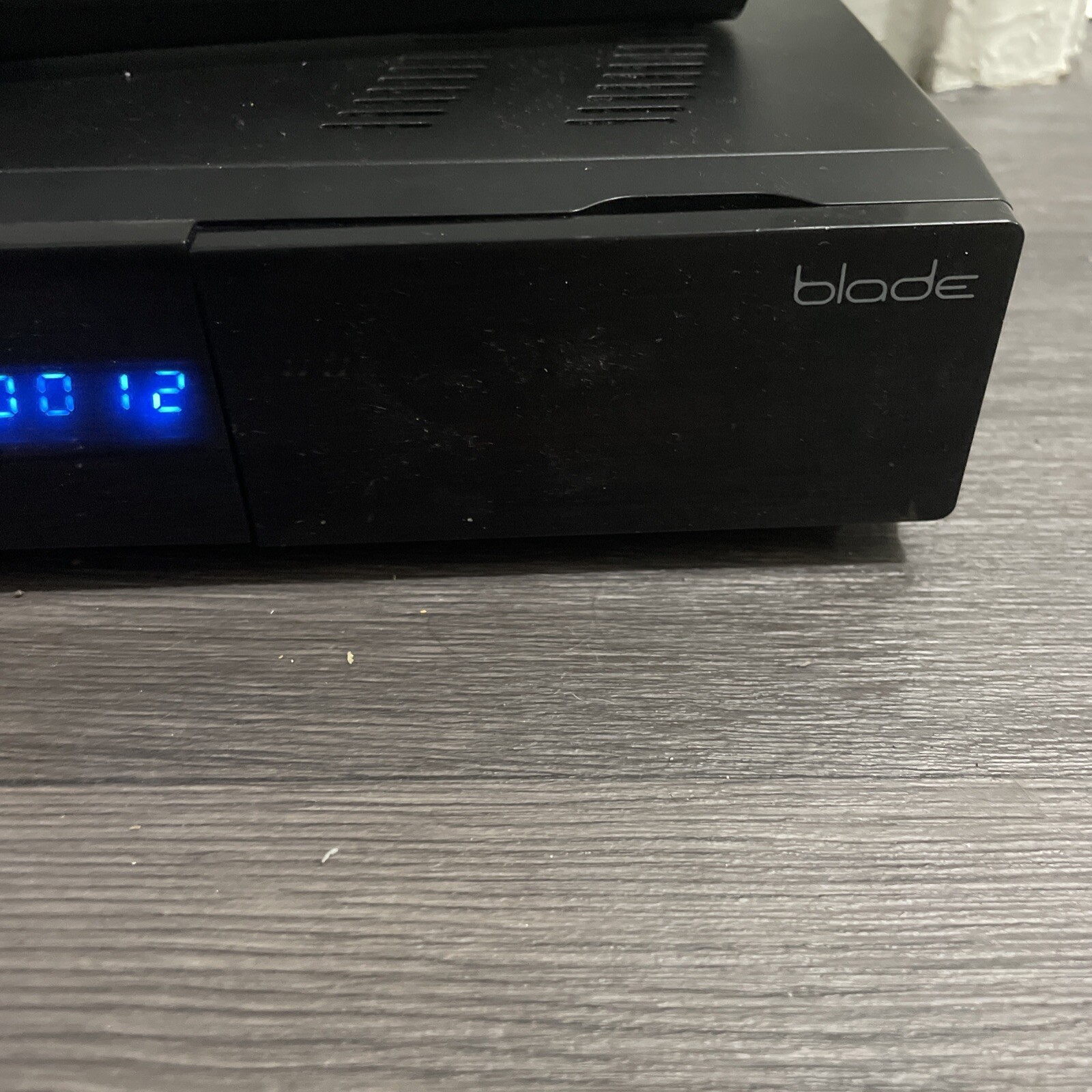 Blade Media Box - BM8000 Combo Free Sat Satellite iPTV box, TV With ...